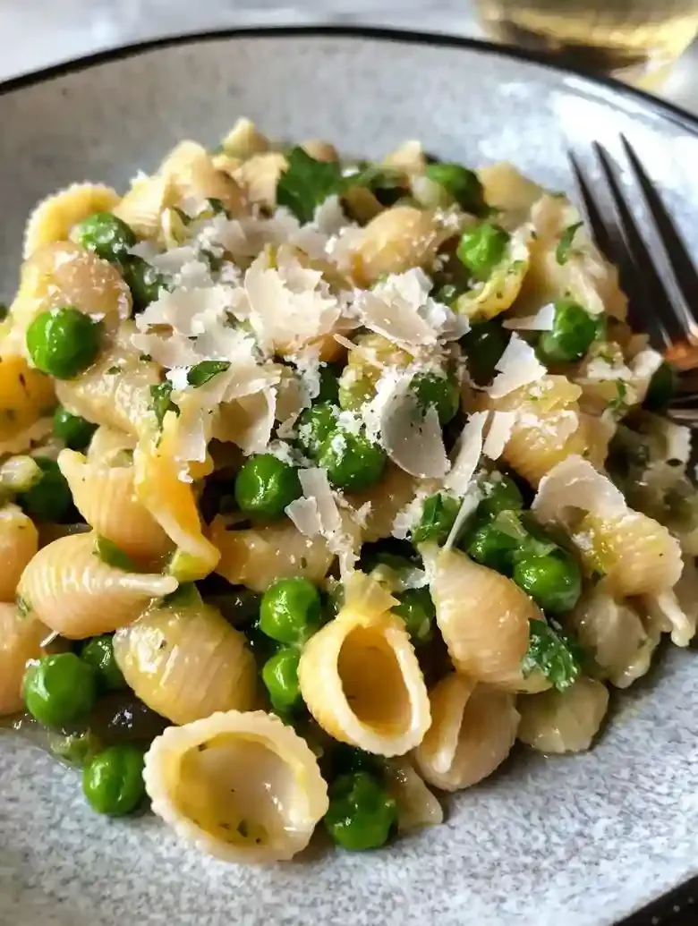 Pasta with Peas and Pecorino | Bake it Well